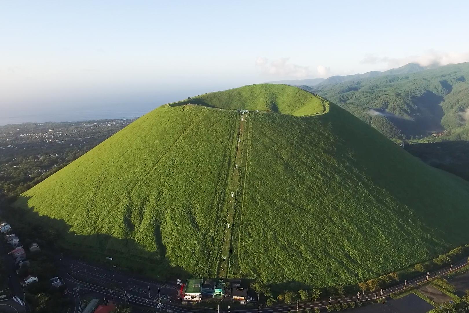 伊豆高原・大室山を徹底解説！リフト情報や四季の絶景までご紹介します | レポート記事 | 【公式】静岡県観光ガイド Hello Navi